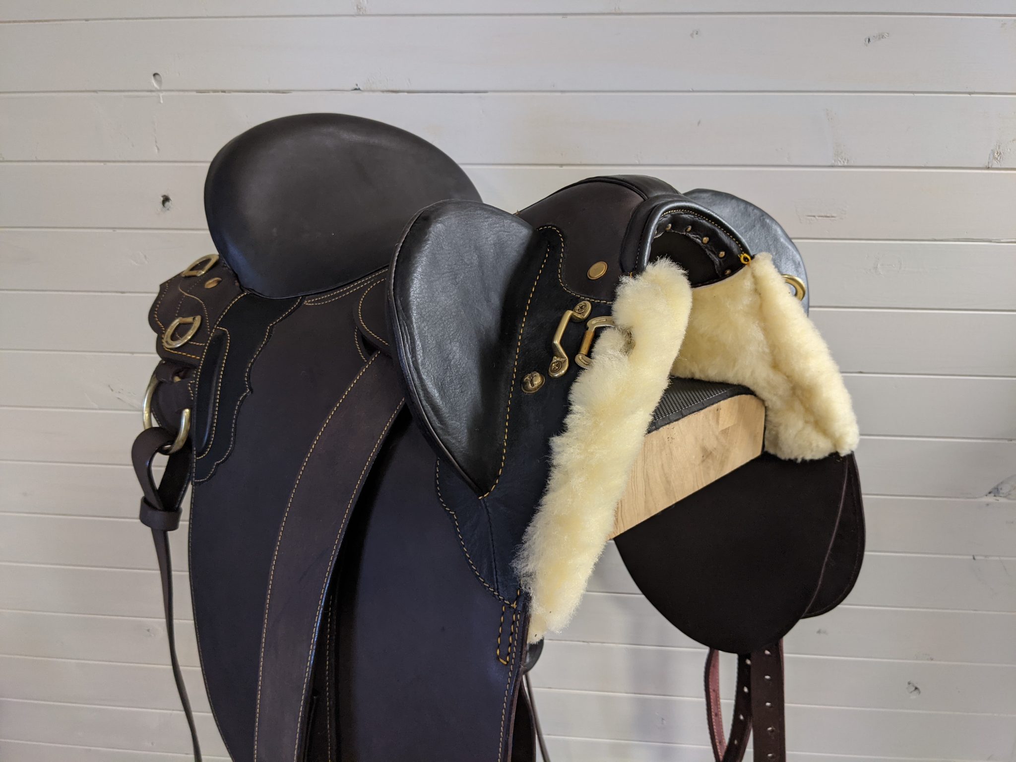 Best Saddles for Draft Horses - Bad Dog Ranch